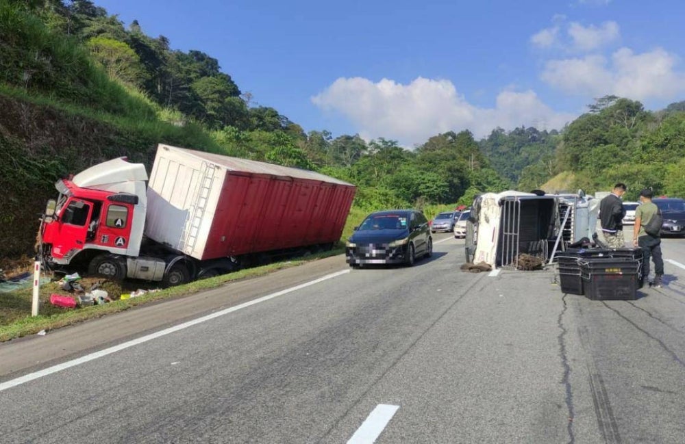 Nine vehicles involved in KL-Karak Highway accident - Sinar Daily