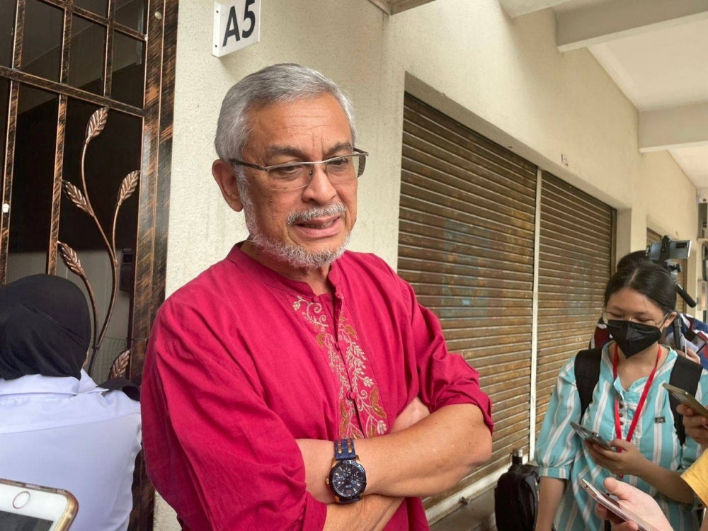 GE15: Khalid Samad surrendering Shah Alam to younger leaders, may ...