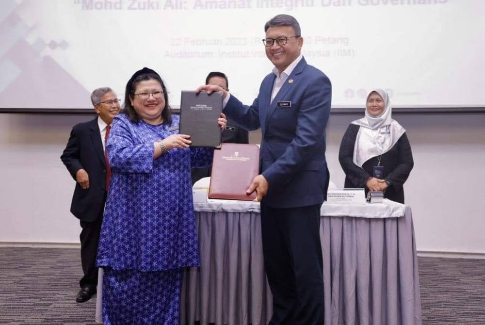 UKM and IIM signed MoU and MoA to boost integrity and governance at all ...