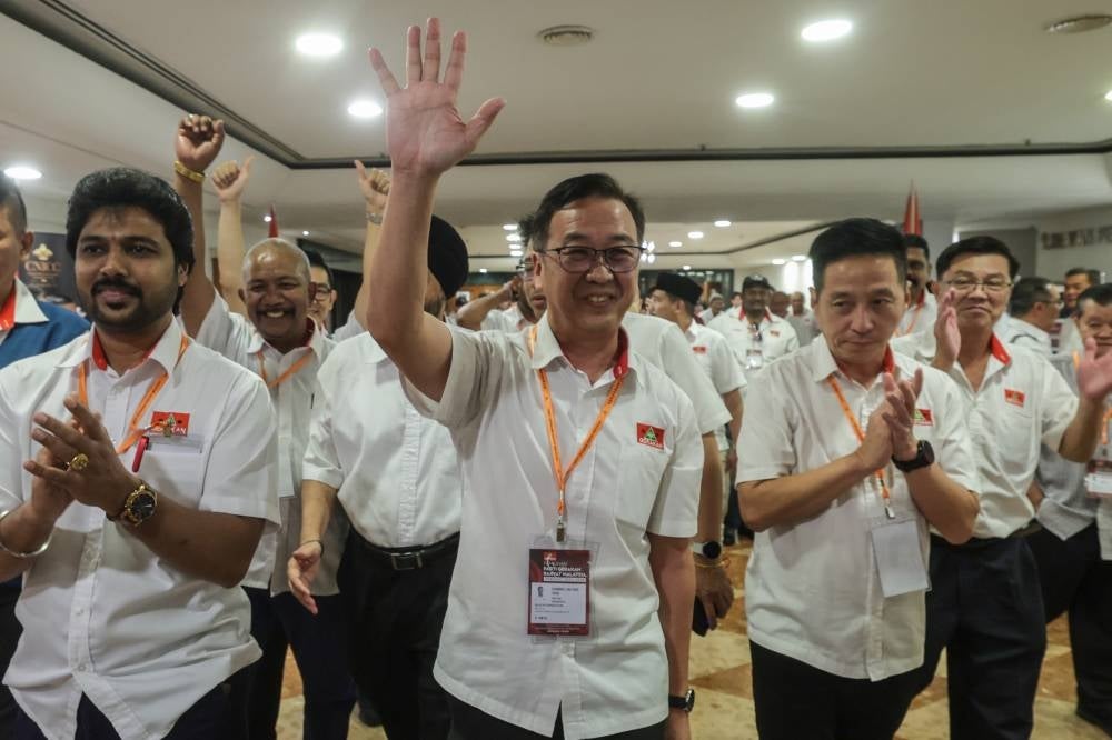 Dominic Lau, Oh Tong Keong remain as Gerakan president, deputy president