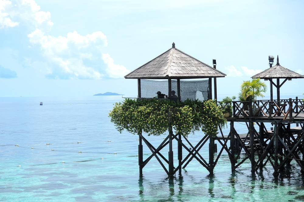 Chinese tourists satisfied with safety level in EssZone - ESSCom ...