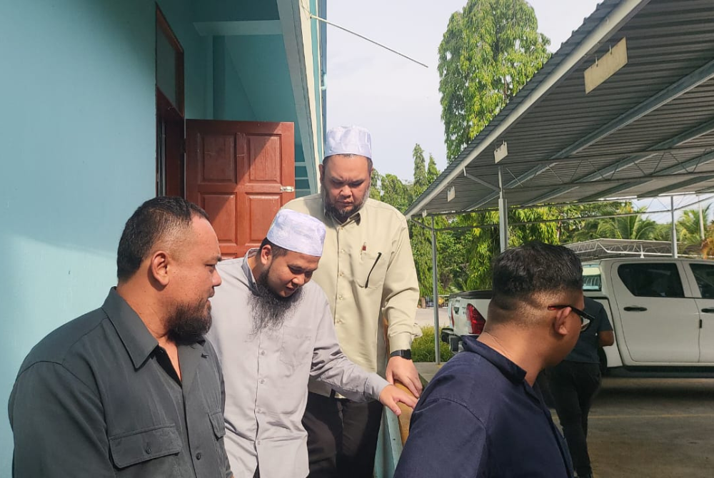 Ebit Lew Case: WhatsApp group found missing in Firdaus Wong's phone ...