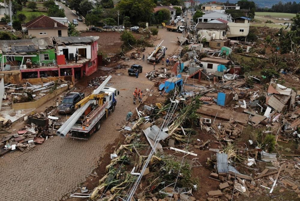 Almost 50 people missing after deadly Brazil cyclone - Sinar Daily