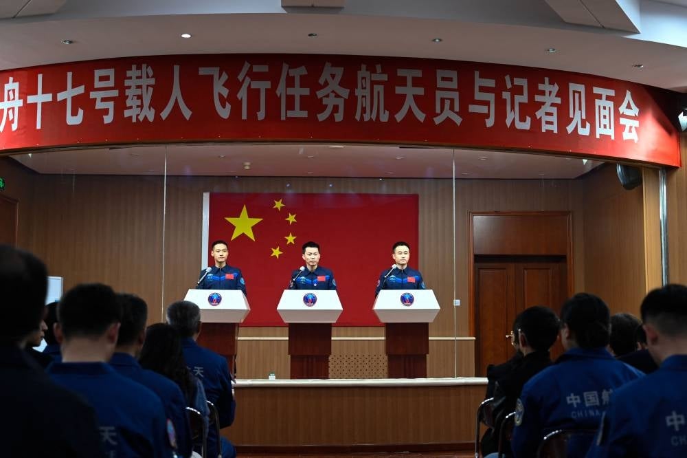 China to send youngest-ever crew to space station - Sinar Daily