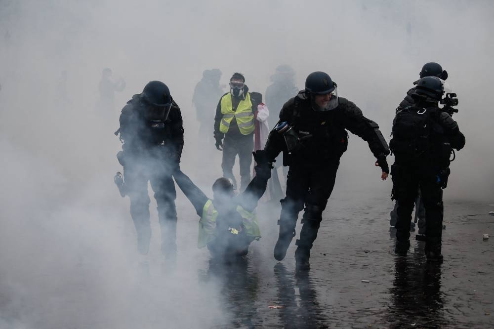 Five years on, France still scarred by 'yellow vest' revolt - Sinar Daily