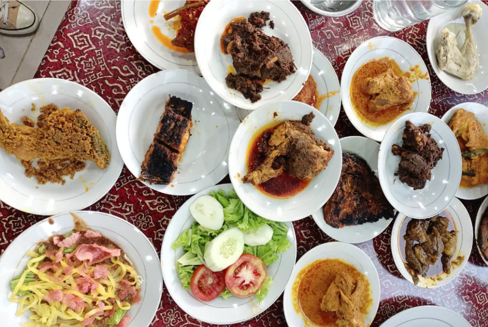 Padang, Bukit Tinggi and Mandeh Islands : A feast for the taste buds ...