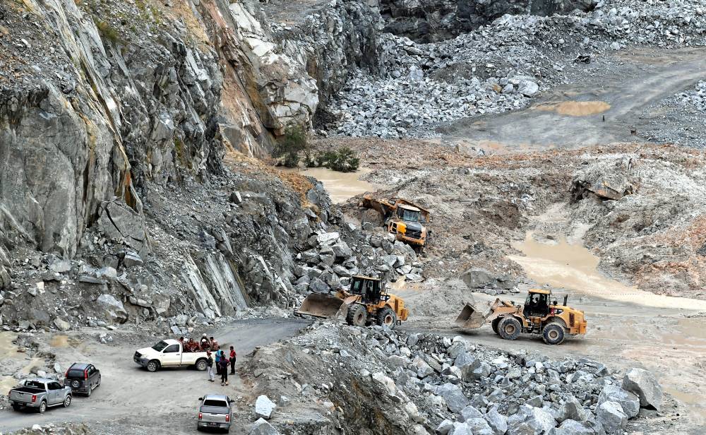 Appoint safety supervisors at quarry sites to ensure comprehensive risk ...