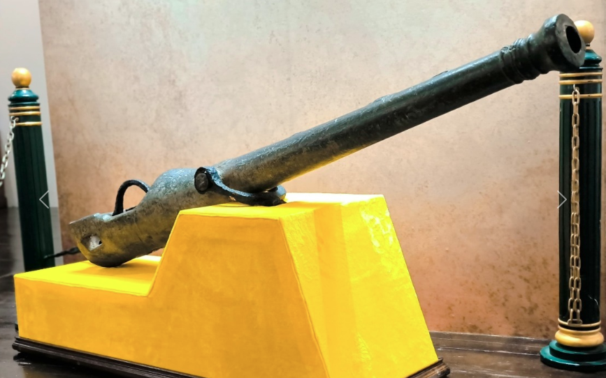 Ancient Malay artifact exhibition featuring 400-year-old 'Meriam ...