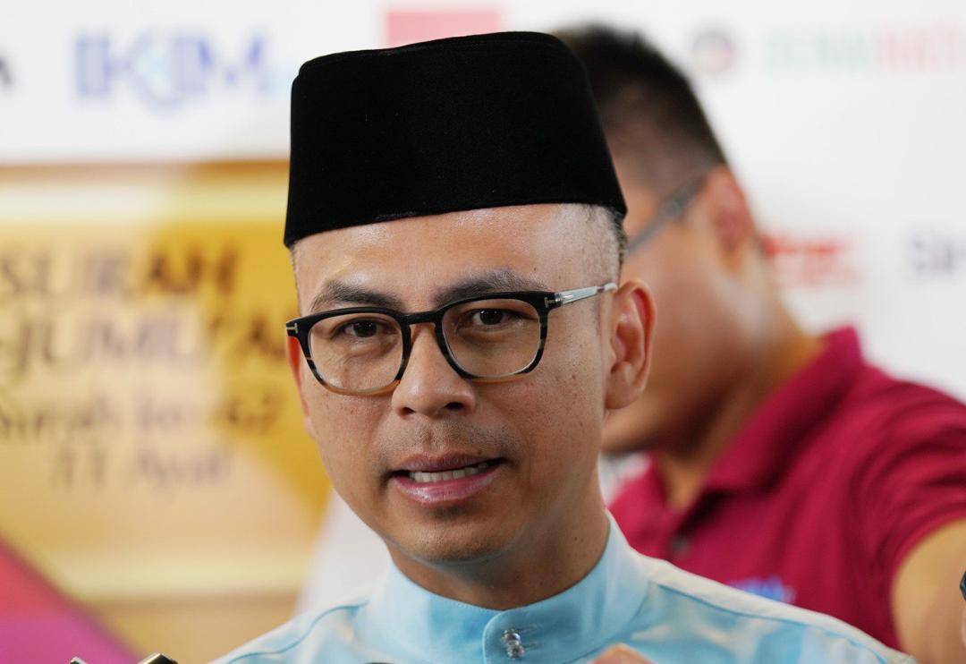 #QuranHour: 'Free the soul from making offensive posts online' - Fahmi ...