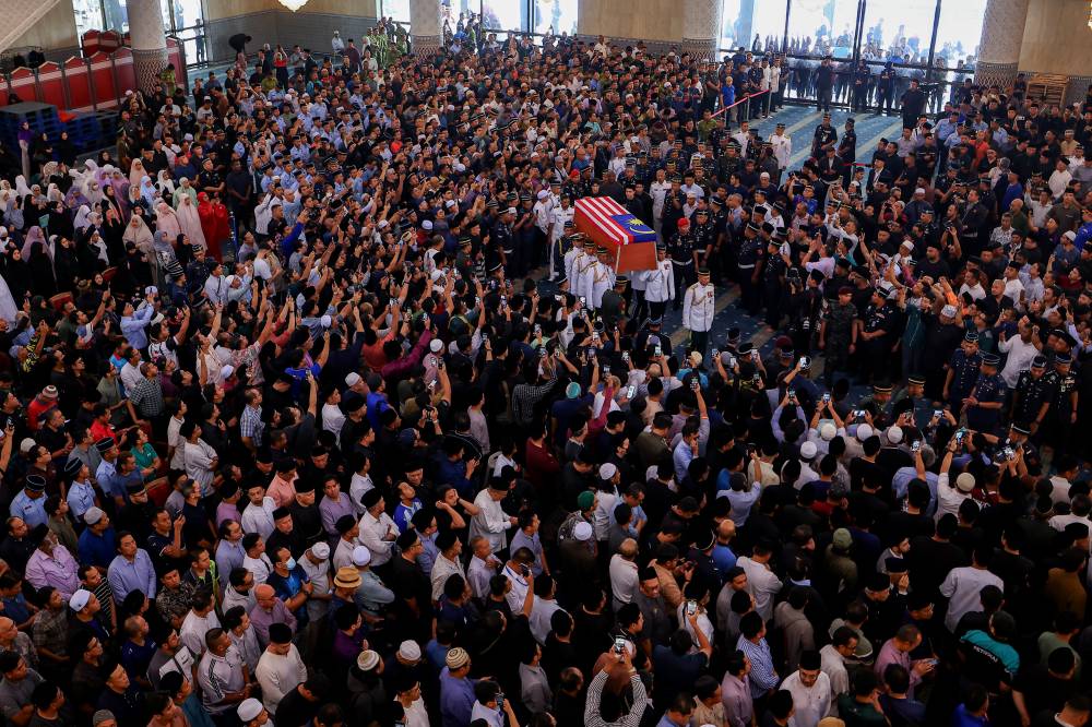 Tun Abdullah Ahmad Badawi laid to rest at Heroes’ Mausoleum - Sinar Daily