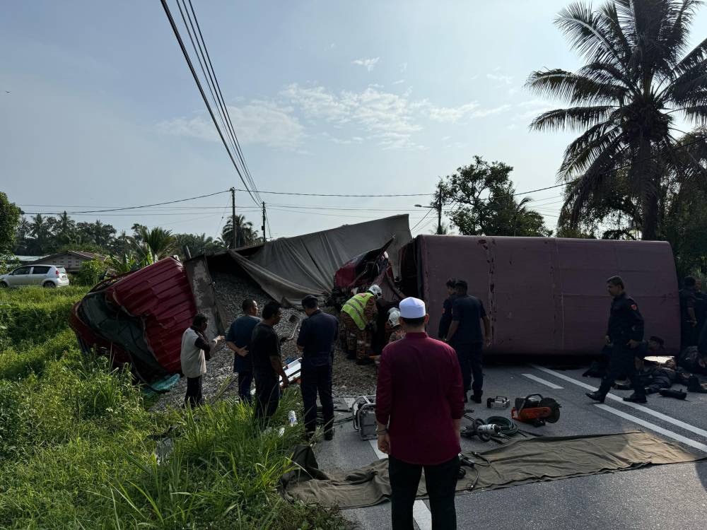 FRU truck crash: Death toll rises to nine, all FRU personnel - Sinar Daily