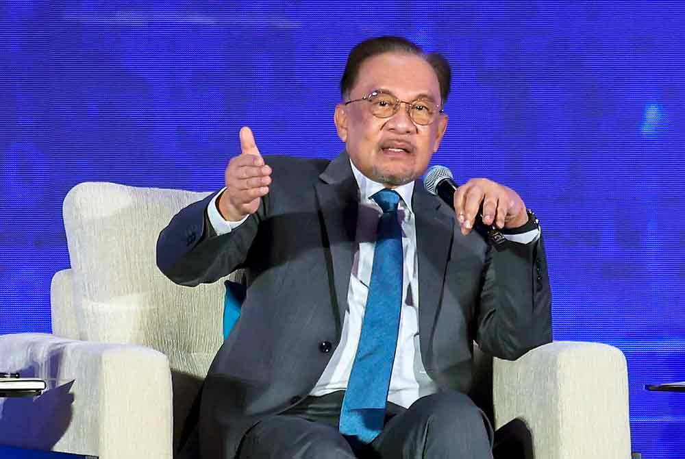 Should Anwar reshuffle cabinet, merge ministries or appoint Nurul Izzah ...