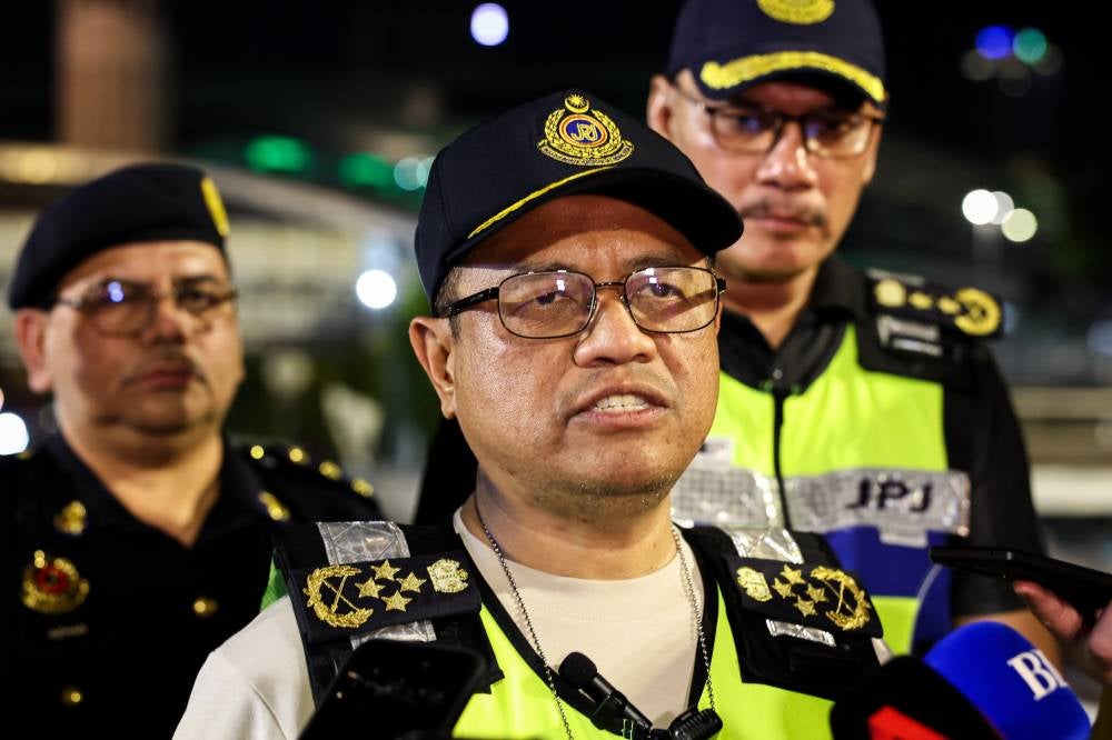 VEP full enforcement begins: Over 42,000 Singapore vehicles yet to ...