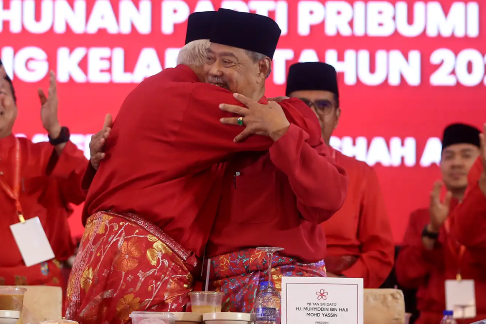 Hamzah says he is ready to take the baton when Muhyiddin steps down ...