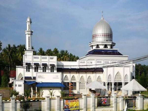 Siling masjid runtuh selepas tarawih - Sinar Harian