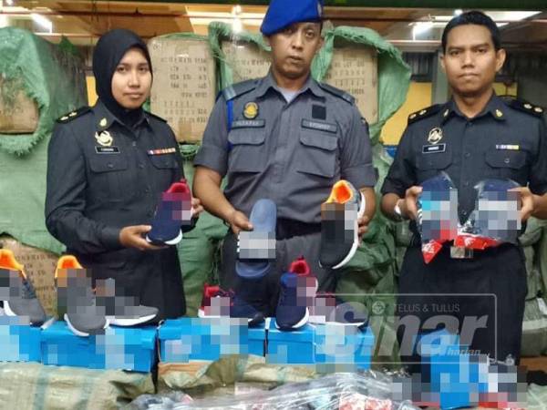 4,342 kasut, selipar tiruan guna jenama terkenal disita - Sinar Harian