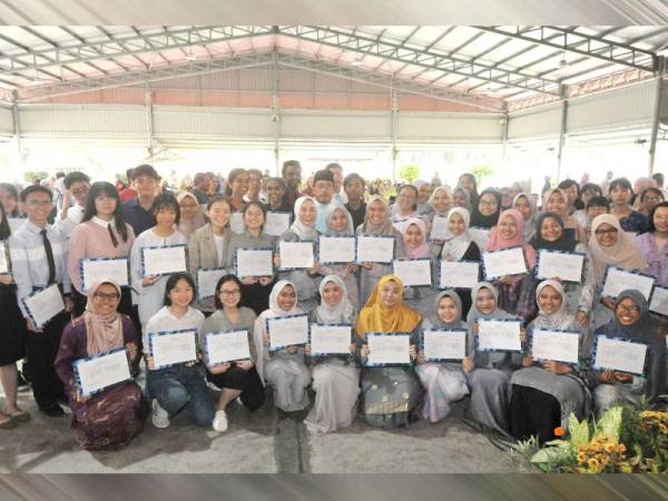 Buta bukan penghalang berjaya SPM - Sinar Harian