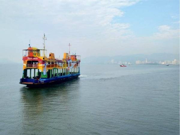 Lima feri ikonik bakal jadi restoran, muzium terapung - Sinar Harian