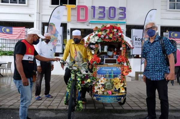 Penarik beca, pengusaha bot penambang dapat insentif khas RM1,200 ...