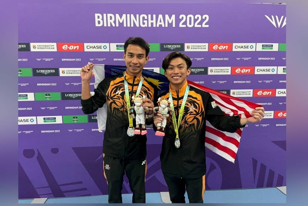 Gabriel-Syafiq menang pingat perak papan anjal seirama - Sinar Harian