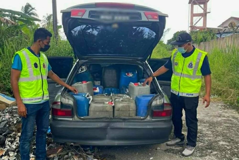 Lari tinggalkan 960 liter diesel seludup - Sinar Harian