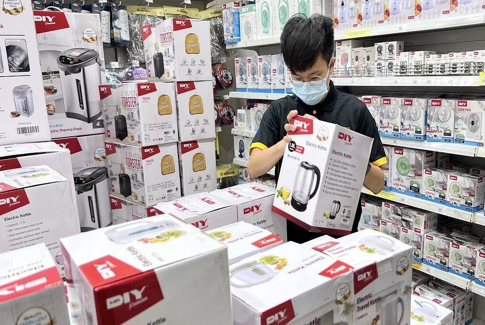 MR D.I.Y lancar produk label sendiri - Sinar Harian