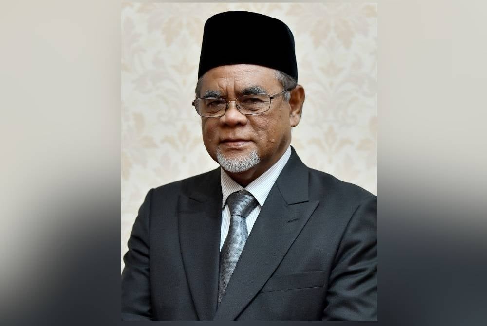 Hussin dipilih sebagai senator baharu - Sinar Harian