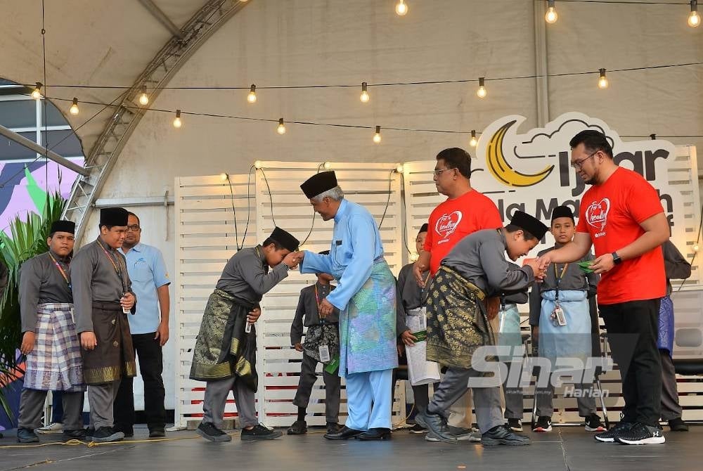 Sedekah beras 10kg setiap infak RM25 - Sinar Harian