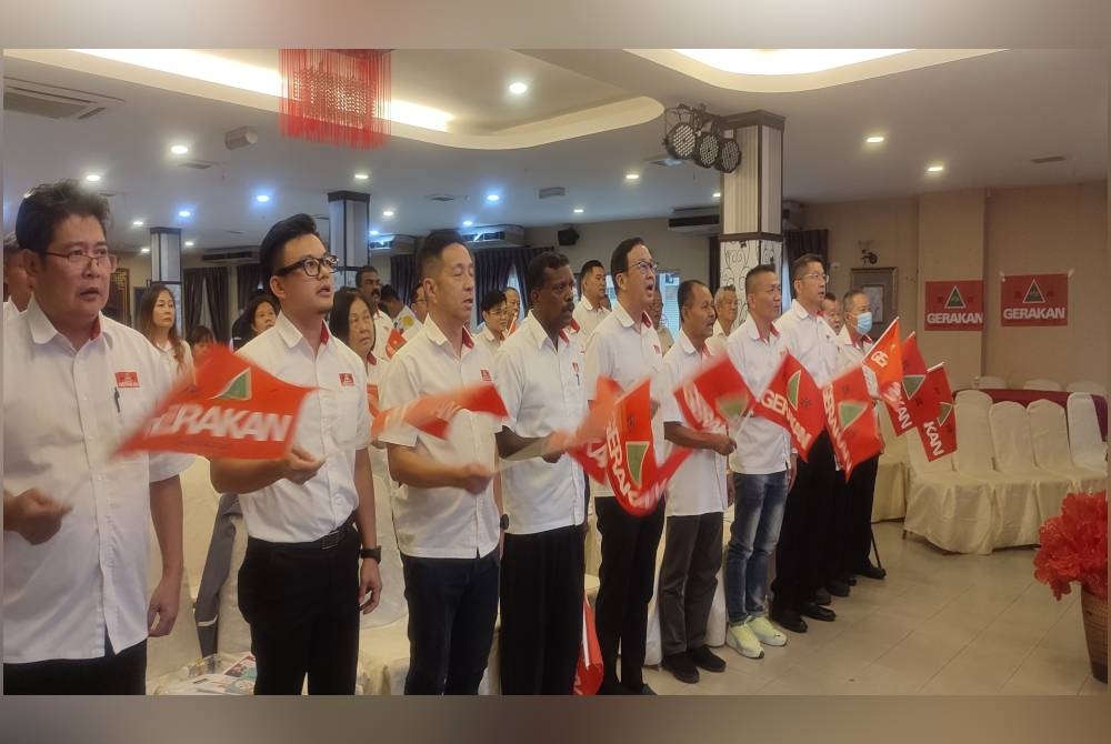 Calon Gerakan kena fasih bahasa Melayu, guna wang sendiri - 1 - PRU @ Sinar