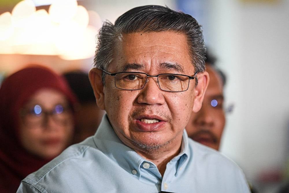 Salahuddin dikejarkan ke hospital selepas mual, muntah-muntah - Sinar ...