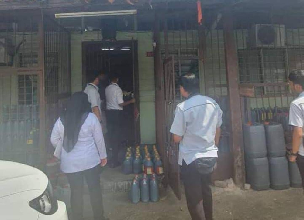 Rumah jadi pusat proses kicap diarah tutup - Sinar Harian