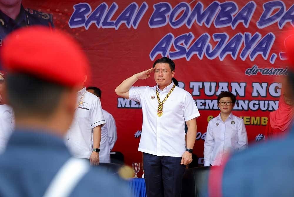 Pertunjukan kebombaan - Sinar Harian