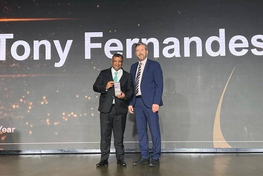 Tony Fernandes terima anugerah 'Asia Pacific CEO of The Year' - Sinar ...