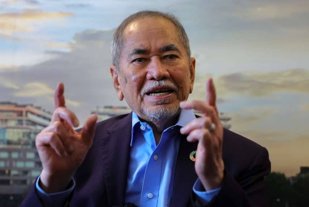 RUU Anti Lompat Parti ikut keperluan negara ketika ini - Wan Junaidi ...