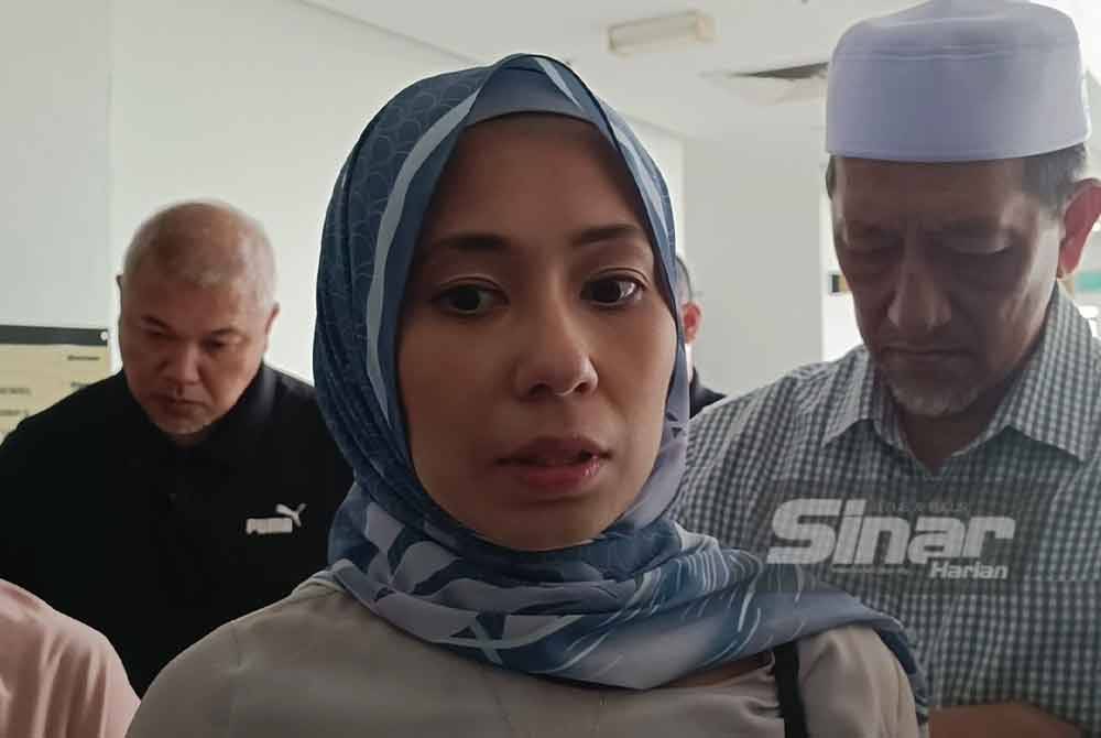 Amukan jalan raya: Isteri Syed Danial menangis di mahkamah - Sinar Harian