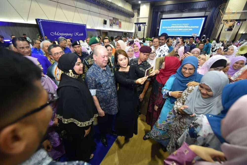 Sultan Johor rasmi Menara Hasil Kluang - Sinar Harian