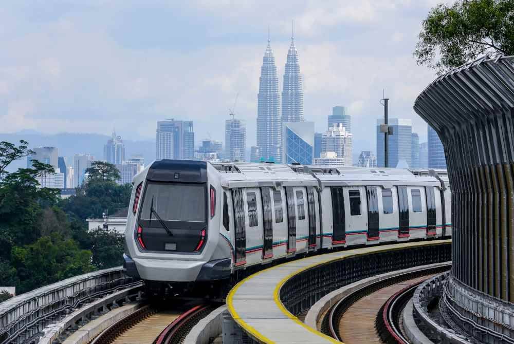 Ambang Tahun Baharu 2024: Rapid KL lanjut waktu operasi, tambah ...