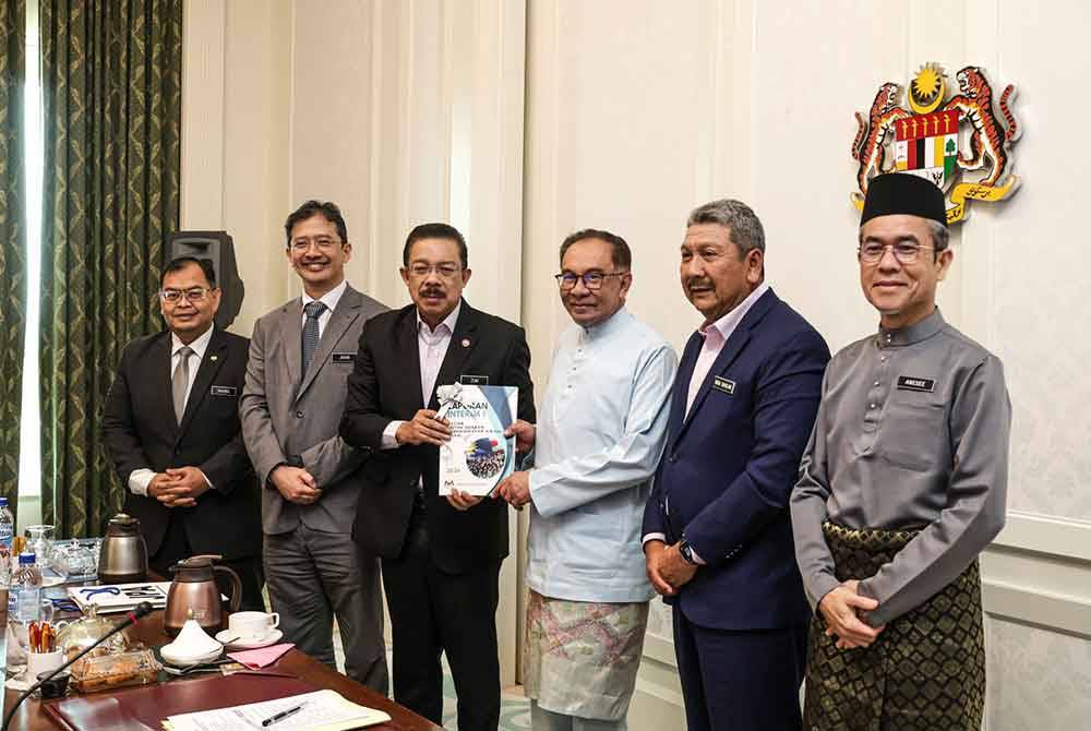 Laporan Interim 1 Kajian SSPA diserah kepada PM - JPA - Sinar Harian