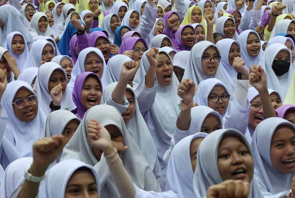 1.44 juta murid, pelajar mulakan sesi persekolahan di 4 negeri hari ini - Sinar Harian