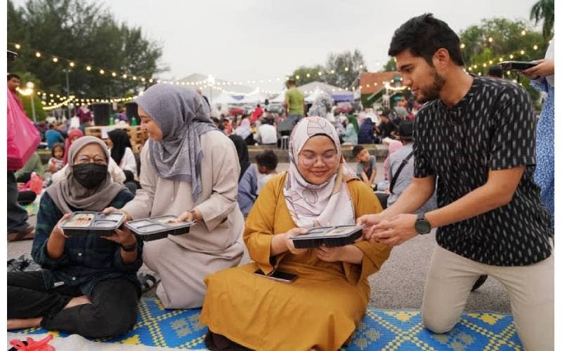 PHB bersyukur pertama kali sertai Iftar Ala Madinah@Karangkraf 2024 ...