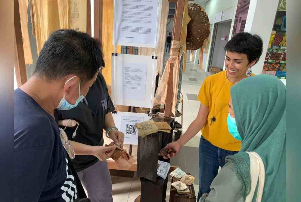 Kitar semula sisa makanan jadi pewarna fabrik - Sinar Harian