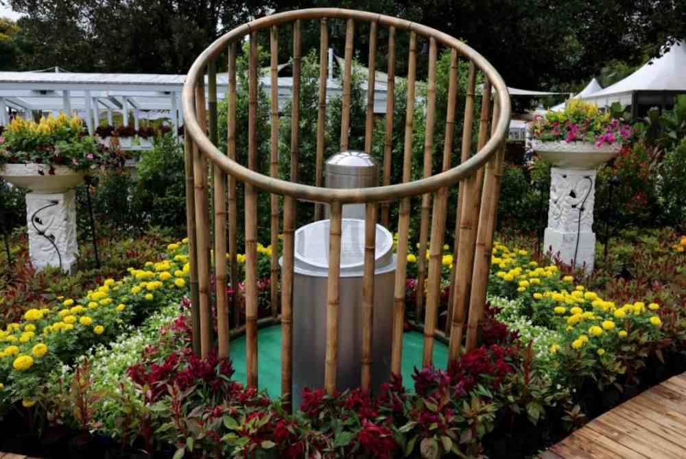 Floria Diraja Putrajaya: Kapsul Masa 1995 dibuka untuk tontonan umum ...