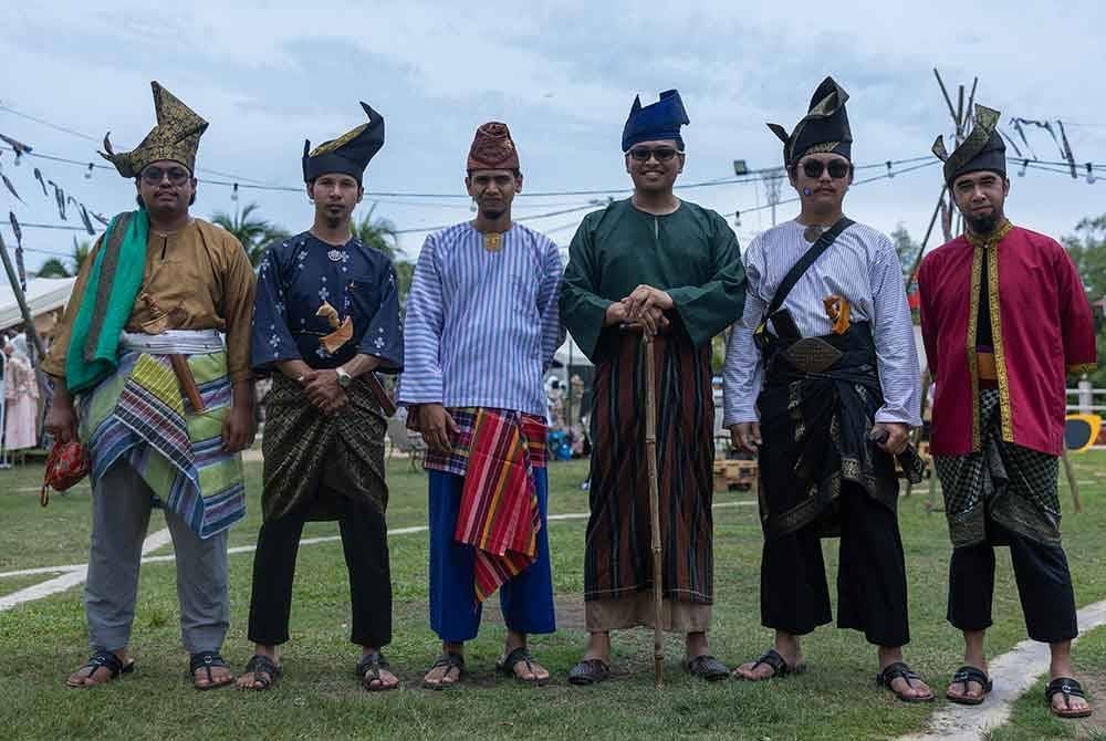 Keretapi Sarong 2024 - Sinar Harian