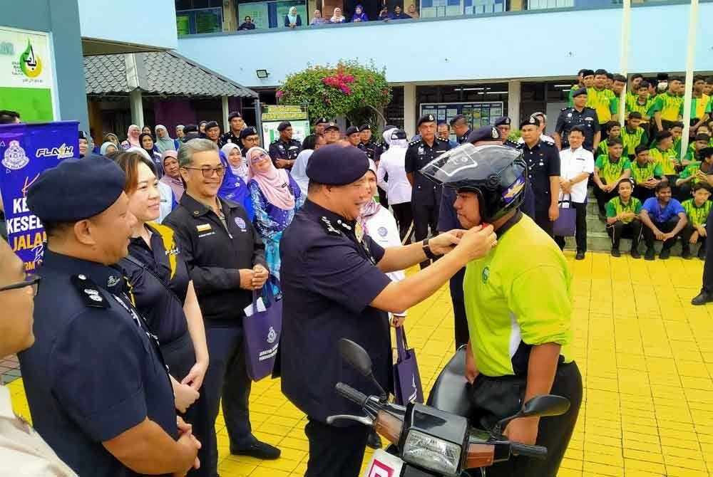 Polis periksa rumah ke rumah kenal pasti motosikal 'mat rempit' - Sinar ...