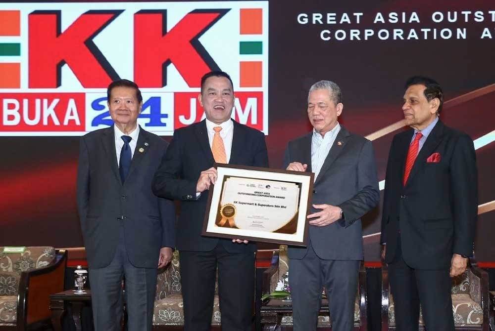 KK Super Mart terima anugerah 'The Great Asia Outstanding Corporation ...