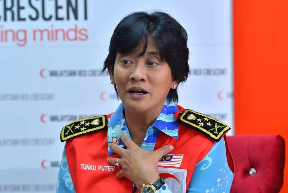 Tunku Puteri Intan Safinaz kekal Pengerusi Bulan Sabit Merah Malaysia ...