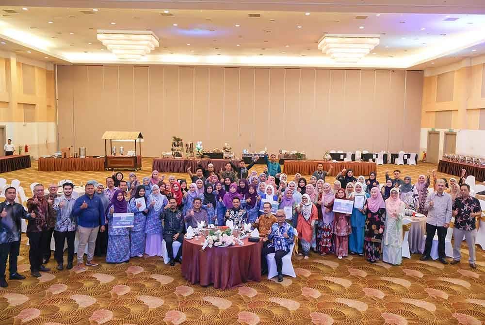 Pendapatan peserta Yayasan PETRONAS 'empower' ECER naik 3 kali ganda ...
