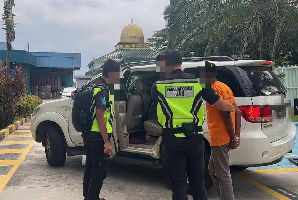 Kes pencemaran, JAS Johor tahan pengurus, penyelia kilang kimia - Sinar ...