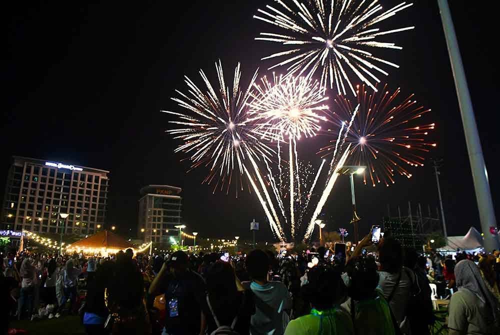 Perak lepasi sasaran, rekod 8.4 juta pelancong - Sinar Harian