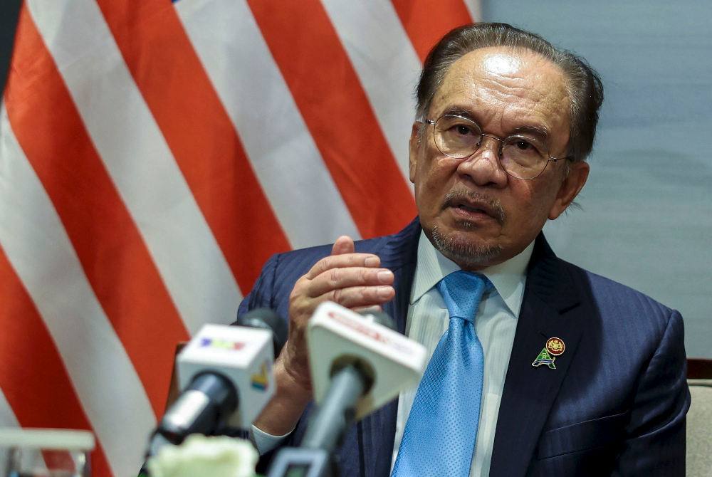 URA: Kamu hanya dengki dan hasad, kata Anwar - Sinar Harian